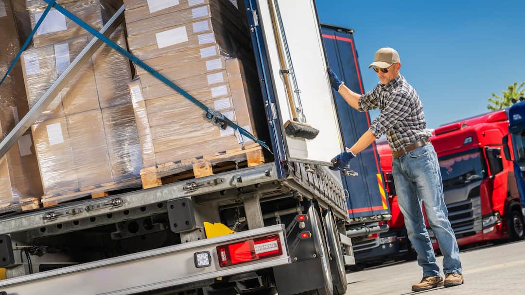 What Is The Difference Between Cargo and Freight 2025